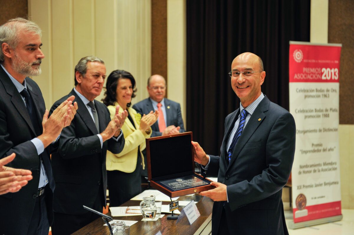 Tomás Gómez San Román – Asociación/Colegio Nacional de Ingenieros ICAI